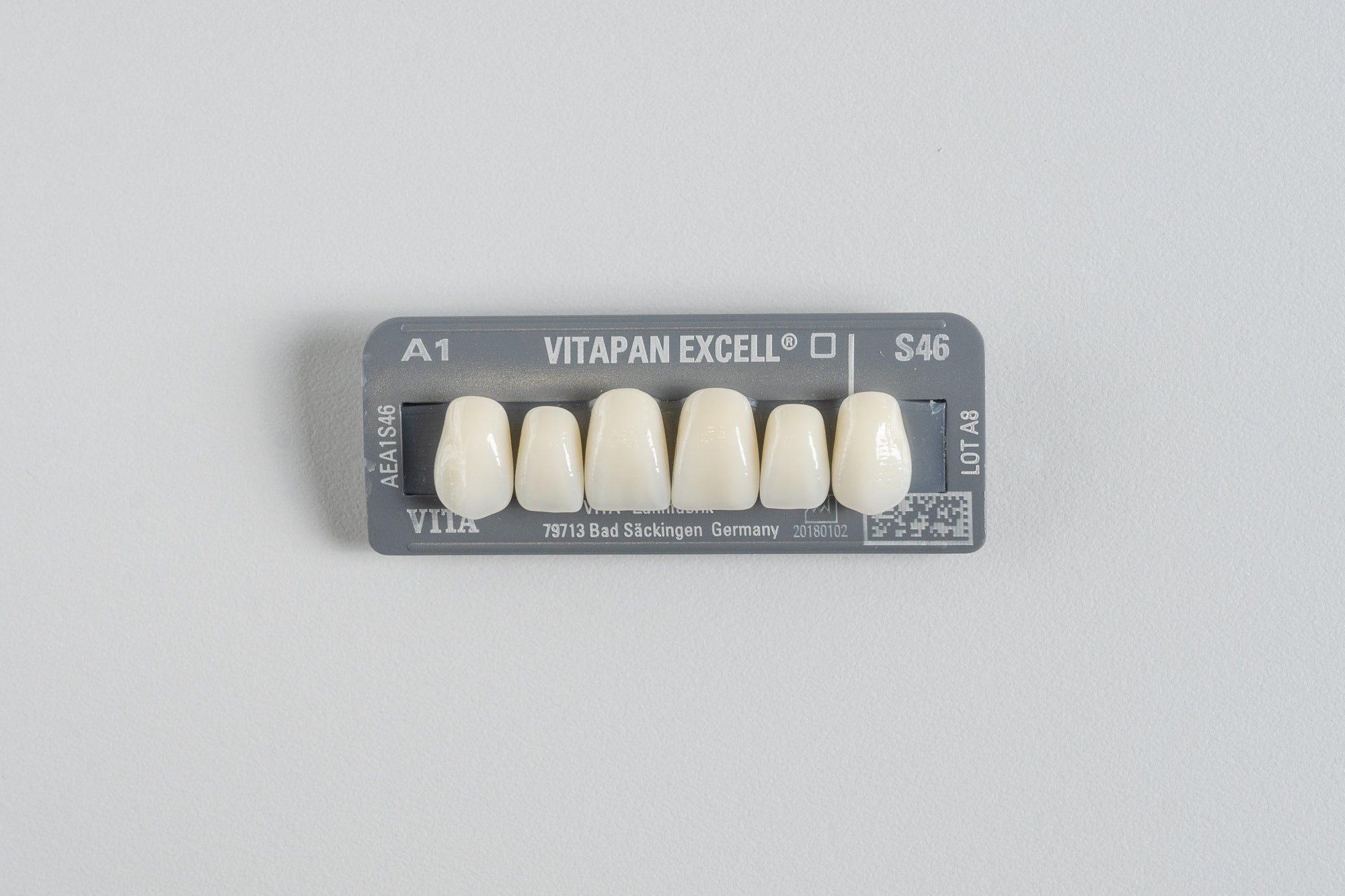 VITAPAN EXCELL - Dientes Anteriores Cuadrados Premium | CLV México