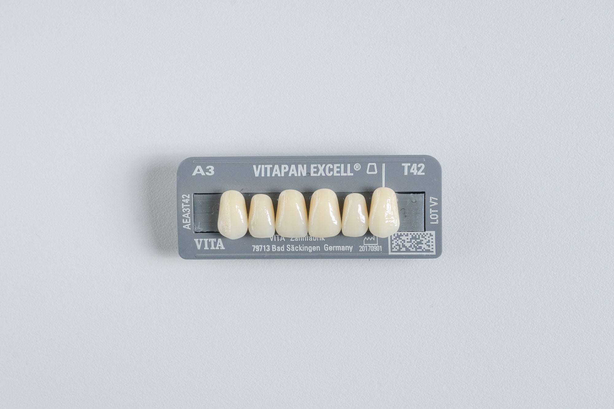 VITAPAN EXCELL - Dientes Anteriores Triangulares Premium | CLV México